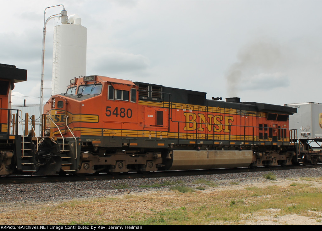 BNSF 5480 (1)
